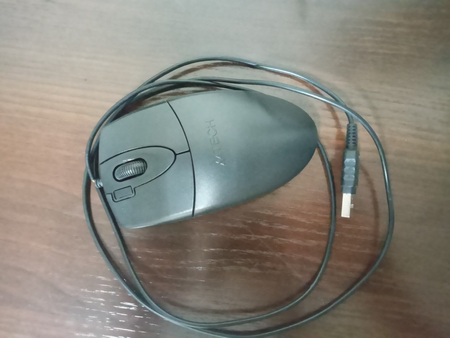 Продам видеокарту Geforce G210 на 1 gb