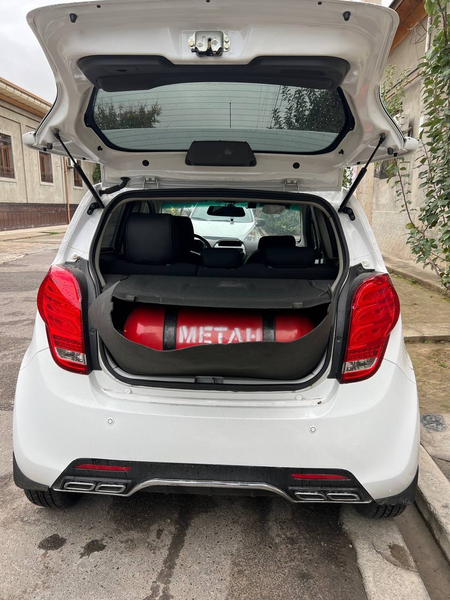 Spark 2018 yil Chevrolet oq