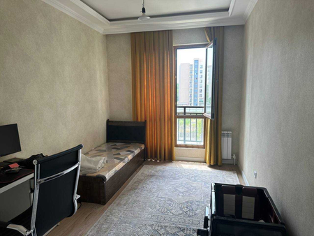 Olmazor City da 3 hona uy, terassasi bilan