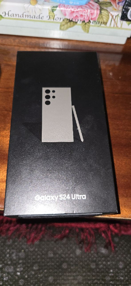 Samsung s 24 ultra.