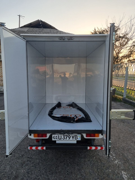Damas labo sotiladi yengi