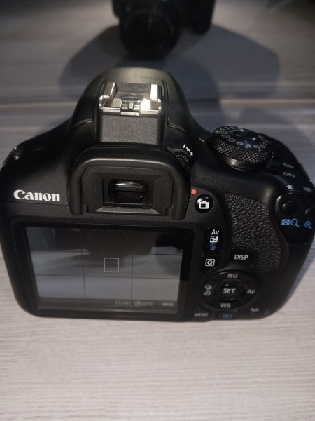 Фотоаппарат CANON EOS 2000D