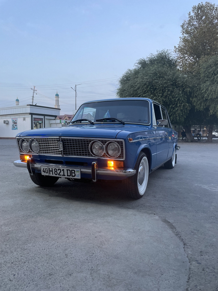 Vaz 2103 xolati zor srochno sotiladi