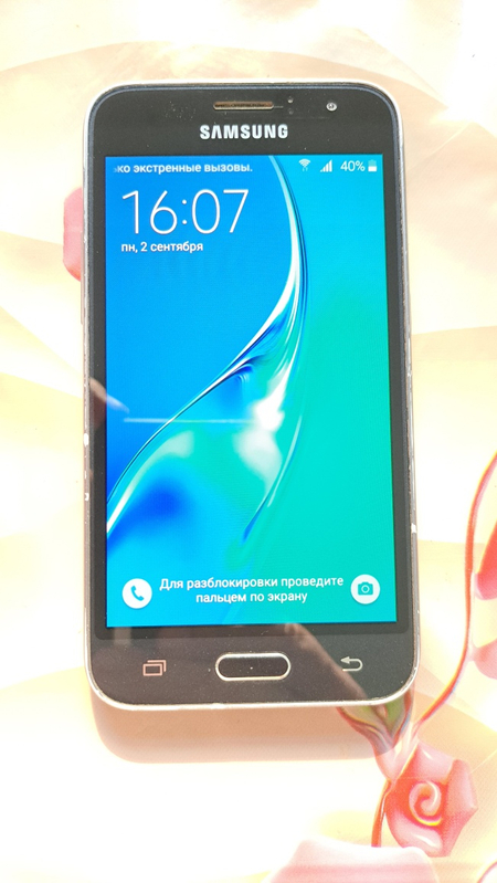 Samsung J1 2016 sotiladi