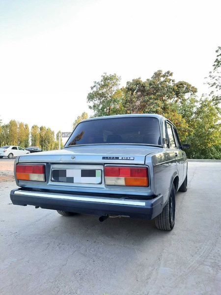 Vaz Lada 2107 sotiladi