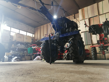 Универсал мотоблок, Universal motoblok