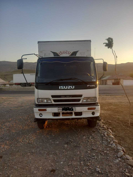 Исузу (ISUZU) Фургон сотилади!