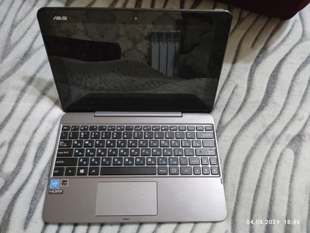 Ноутбук продаю. Asus.