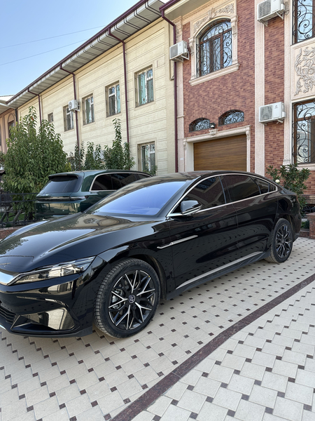 Byd Han 2024 navarot bilan bez probeg