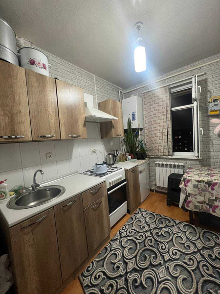 Срочно Продаётся Квартира. р-н Янгихаёт, 3А курилиш 2/7/7