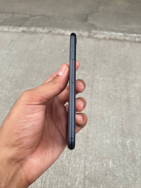 Iphone Se 2020 sotiladi