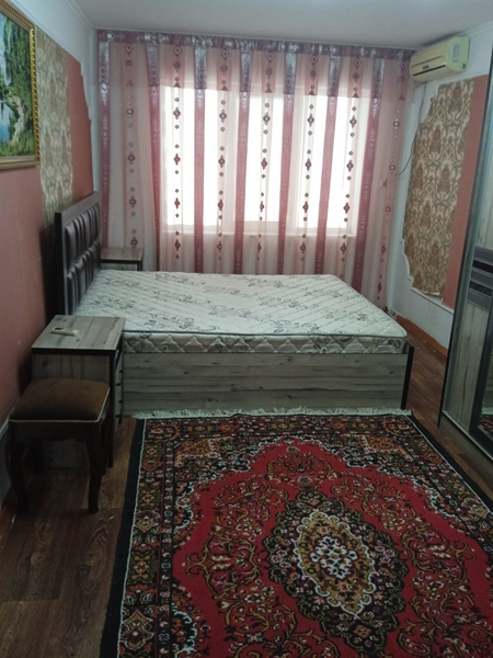 Срочно! Сдаю 3-х комнатную квартиру . 2 этаж.  Квартира своя.