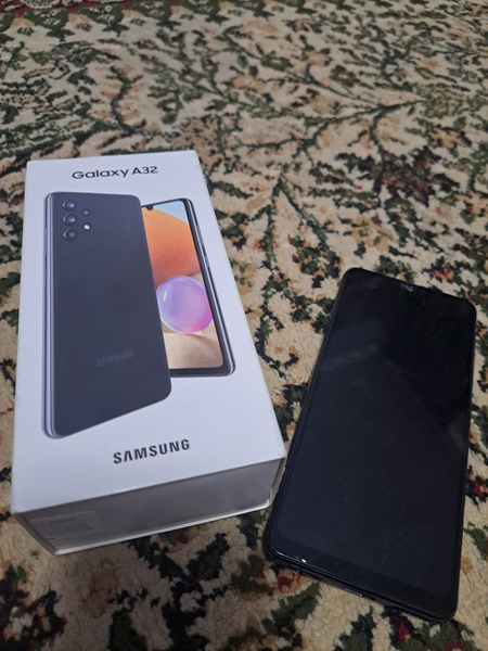Samsung smartphone A32