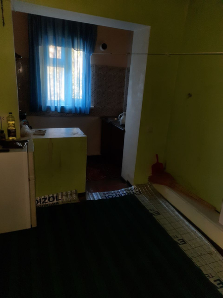 1 xonali kvartira sotiladi