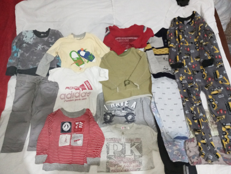 Срочно продам детские одежды