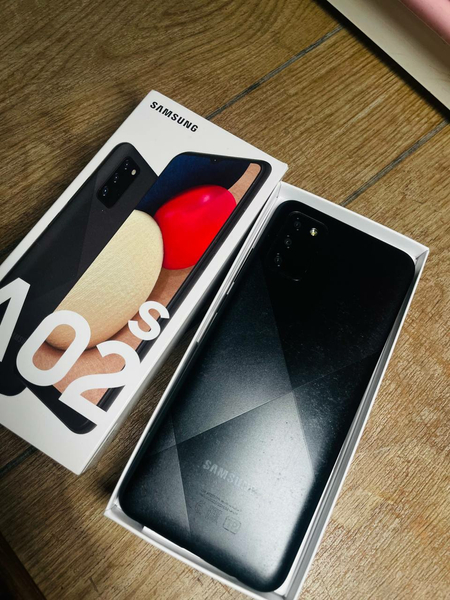 Samsung A02s sotiladi