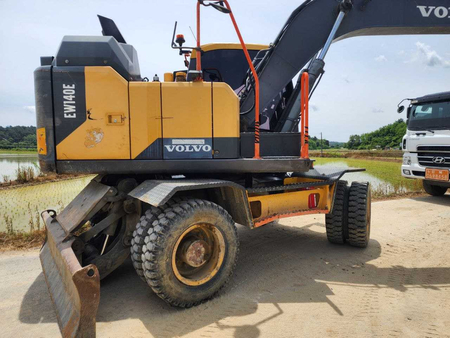 Excavator Volvo | EW140