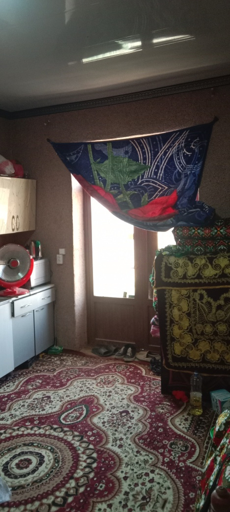 16yuli samo tuyxona orqasga 3 hona uralgan katta katta uy
