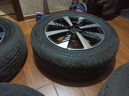 Заводской диск с покрышкой (1 шт) на запаску для BYD E2. Отл. сост.