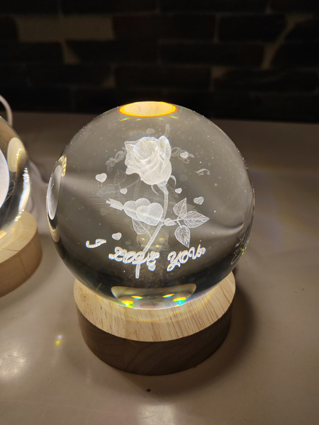 nur taratuvchi gallaktika moon light