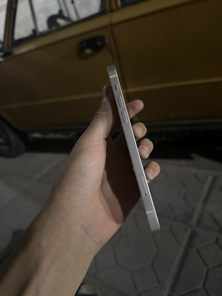 iPhone 12 srochna sotiladi