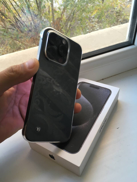 Iphone 15 pro  256 gb  99% тел 3 ай усланган таза усланган