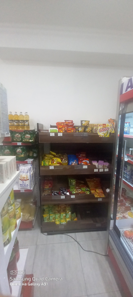 Magazin uchun temir polkalar kassa stol