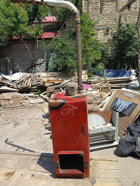 Продам 3 котла для отопления красный название теплый дом