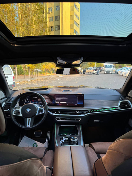 В продаже ! BMW X7 M60i