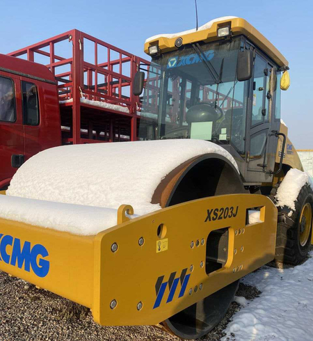 Каток одно вальцовый XCMG