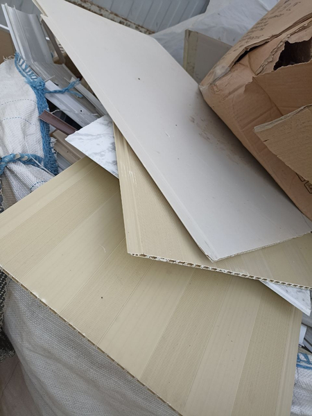 Makalatura plastik salafan plasmasa santexnik turba  oq qogʻoz