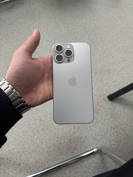 Iphone 15 pro max srochna