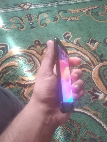 iPhone 7/128 talik va Redmi 5 plus 32 talik