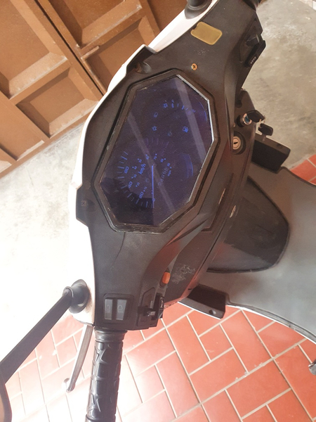 Robot Skuter sotiladi  150cc