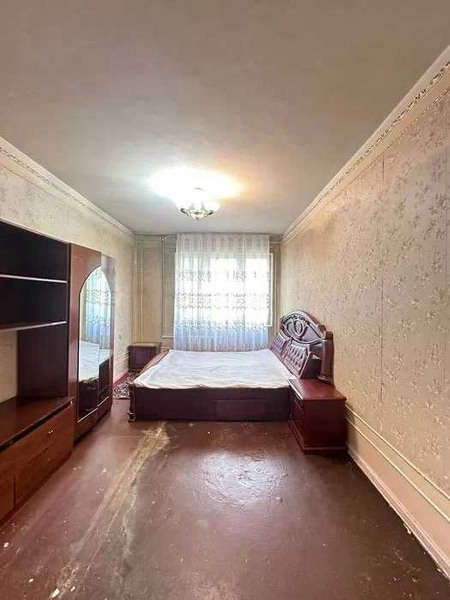 Чиланзар 18кв 3/3/4 общая площадь:65м2 
Цена: 72000$