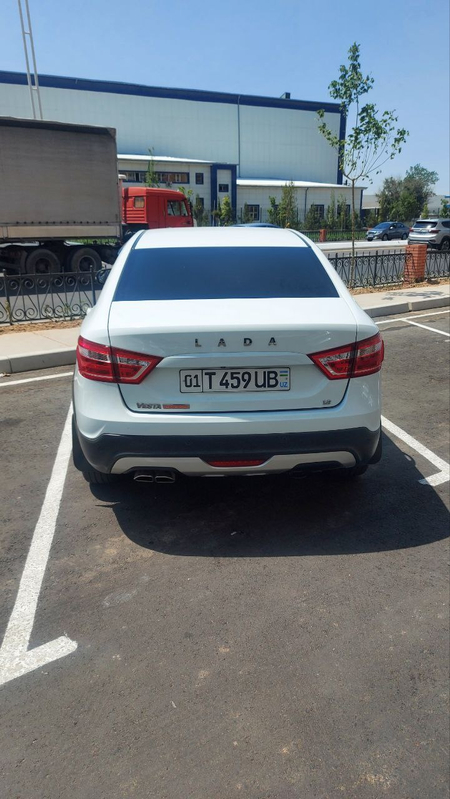 Lada vesta cross