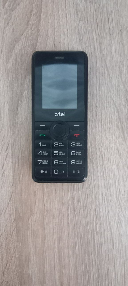 Artel F5 modeldagi telefon