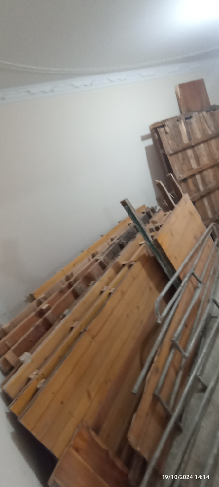 Под тахта сотилади яхши холатда