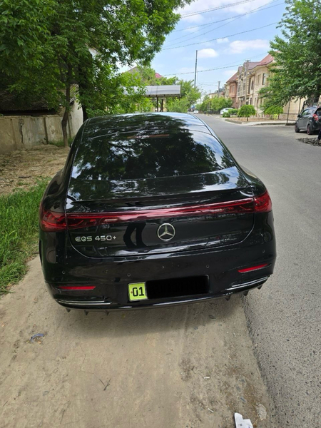 Mercedes EQS 450+ Naqdga yoki Nasiya Savdoga Sotiladi.