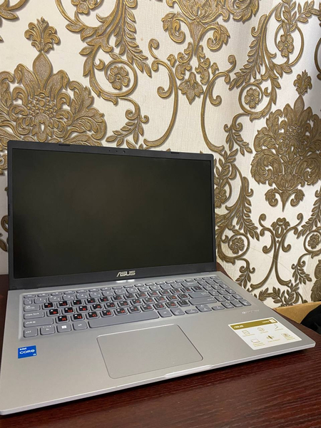 Asus X515E i3-115G4 4 GB  SSD 256 GB 15,6
