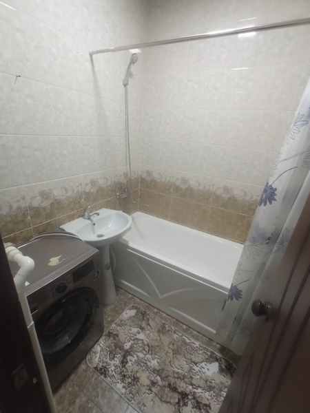 Продам квартиру ,Чиланзар 2 квартал , 2/3/5 комнаты Раздельные