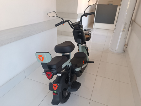 Skuter yadea sotiladi