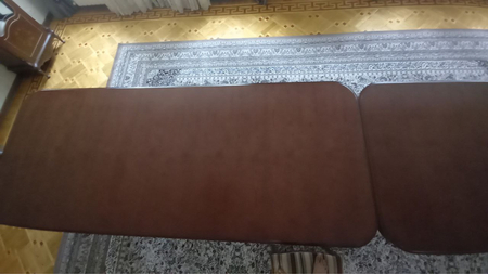 Ореховые стулья и столы