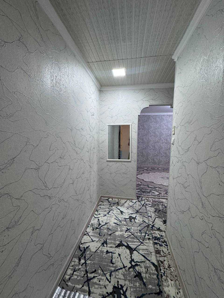 2 xonali 1-qavat  4 qavatli  ponelniy dom 56m²