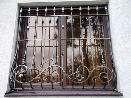 Darvoza reshotka naves