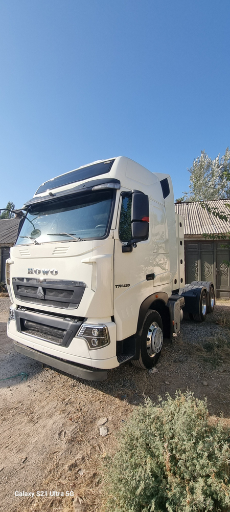 Howo-T7H 6x4 CNG E5 (2019)