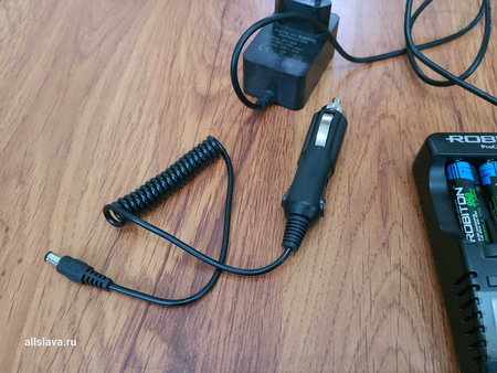 Зарядное устройство ROBITON ProCharger 1000