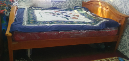 Spalne mebil sotiladi. Matreali Juda mustahkam. Ortopedicheskiy matras