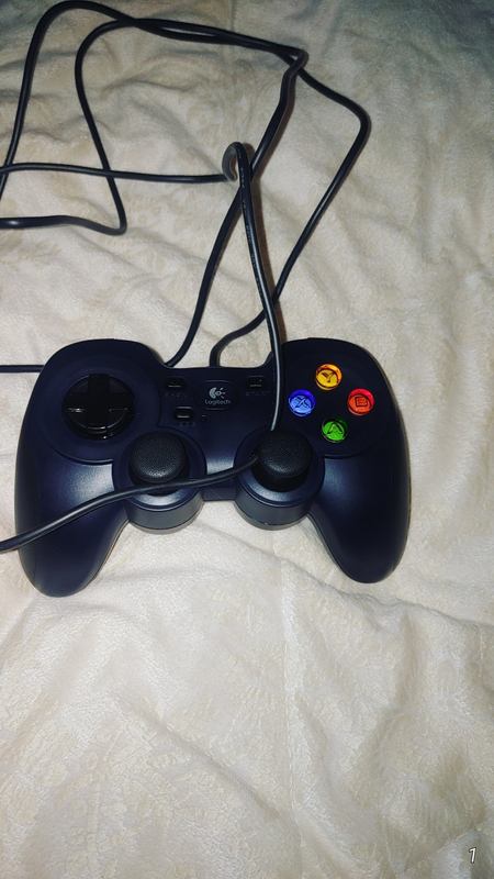 Logitech f350 gamepad