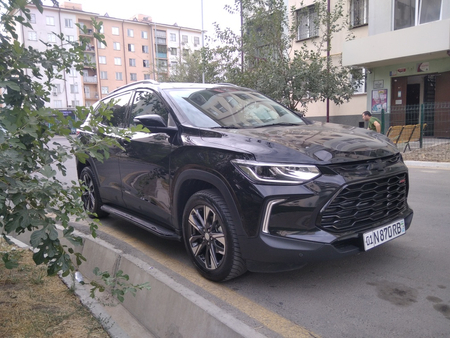 Tracker 2 turbo sotiladi